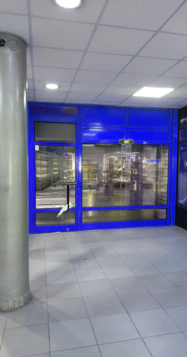 Lokal u podzemnom poslovnom centru Gorča 9,51m2, centar grada