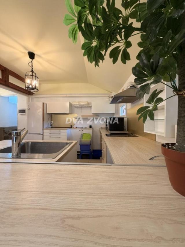 POVOLJNO-UREĐENA VIKENDICA ČORTANOVCI-100m2-Plac 13 ari-Front 27 m