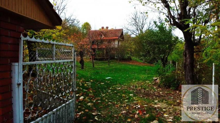 NA PRODAJU VIKEND KUĆA NA BOVANSKOM JEZERU – ODLIČNA INVESTICIJA