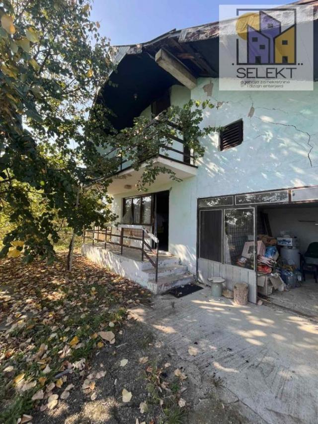 Vikendica sa prelepim pogledom u selu Siokovac