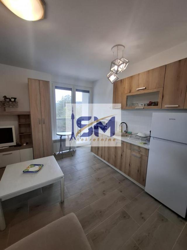 Apartman 28m2 kod staze Crni vrh