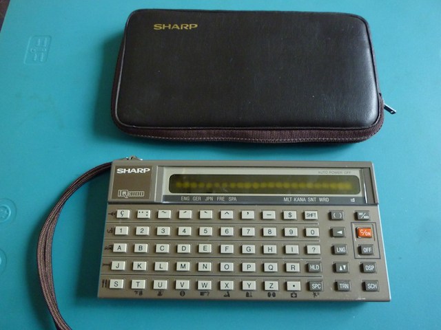 SHARP IQ-3100 Language Translator-prevod. (loš display)