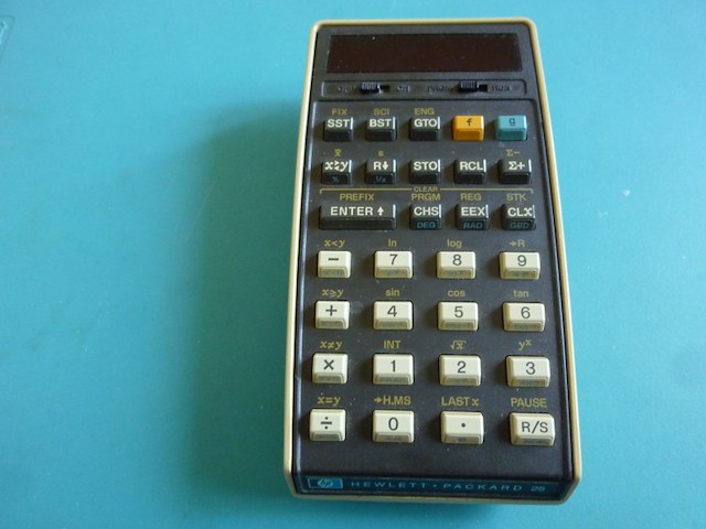 Hewlett Packard 25 - neispravan kalkulator iz 1975.god.