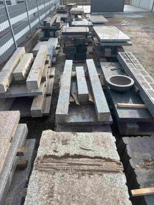 Prodajem granitne i mermerne ploce 20 m3