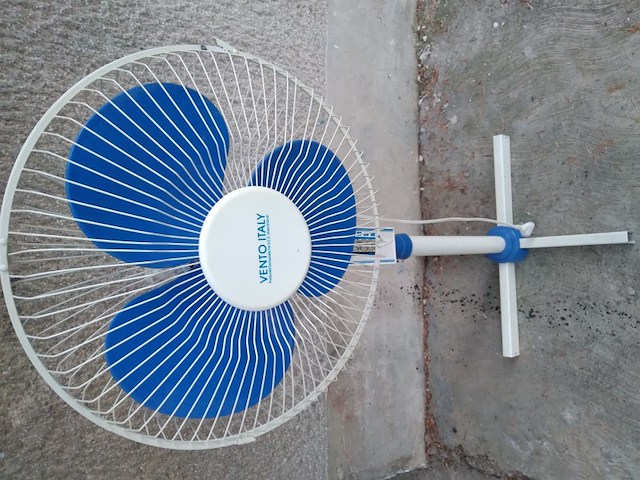 Ventilator Vento Italy neispravan motor,za delove.