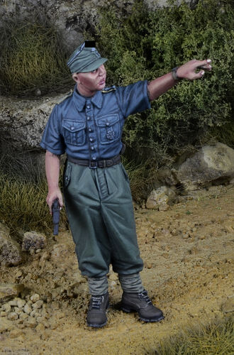 D-DAY miniature studio 35285 German Waffen SS Prinz Eugen Mountain Division NCO (1 Figure)