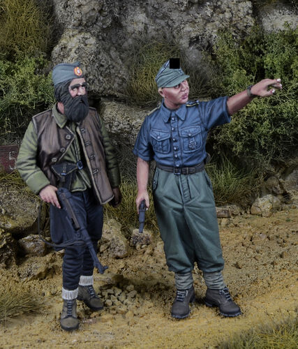 D-DAY miniature studio 35286 German Waffen SS Prinz Eugen Mountain Division NCO and Chetnik 1943-1945 (2 Figures)