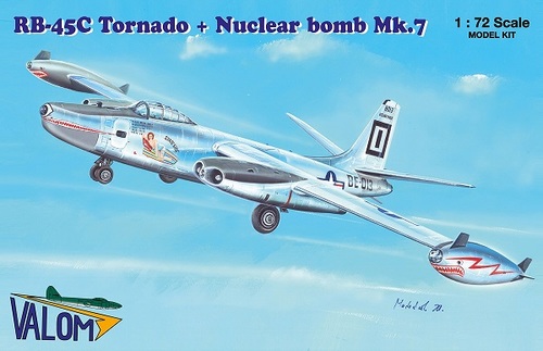 Valom 72122 RB-45C Tornado w/nuclear bomb Mk.7