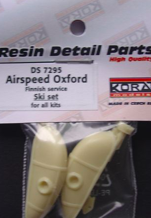 Kora Models DS7295 Airspeed Oxford - Finnish - Ski set