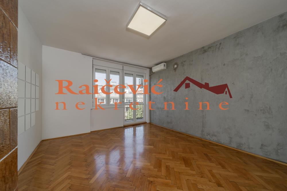 Cara Dusana, Dvosoban stan na prodaju, 68m2, 289.000€