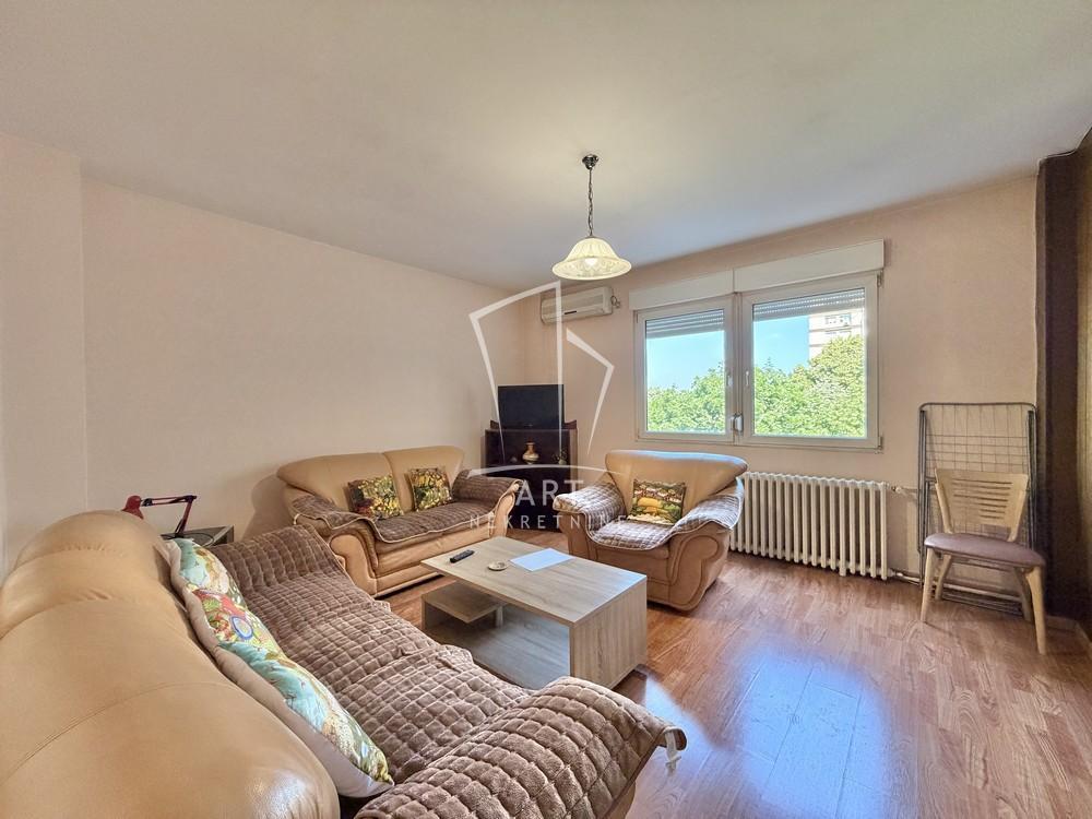 Vojvode Stepe, Dvoiposoban stan za izdavanje, 68m2, 600€