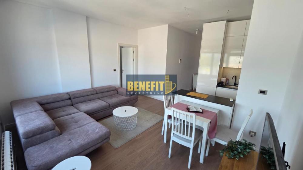 Dvosoban stan za izdavanje, 42m2, 800€