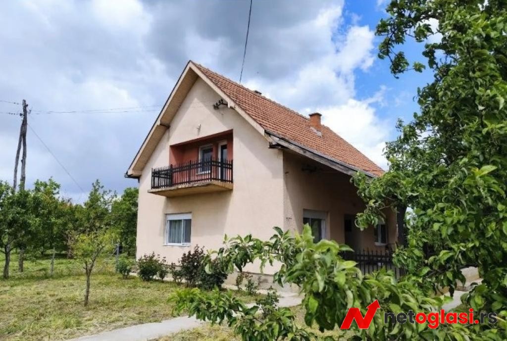 Prodajem kucu u selu Provo-Vladimirci