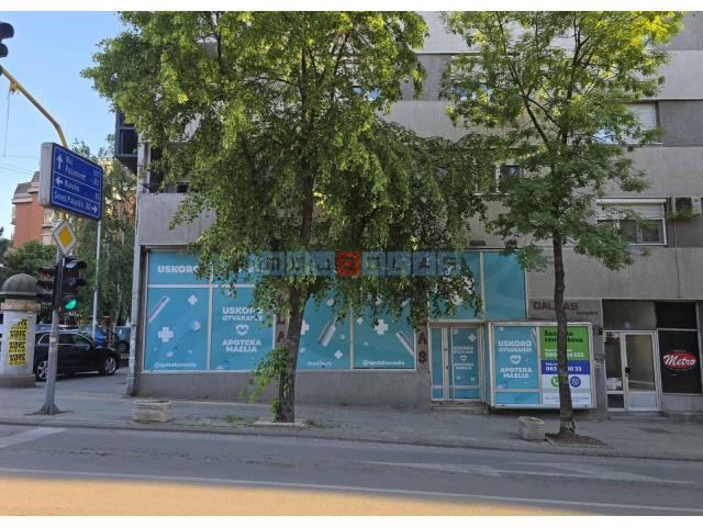 Izdajem lokal u strogom centru Smedereva