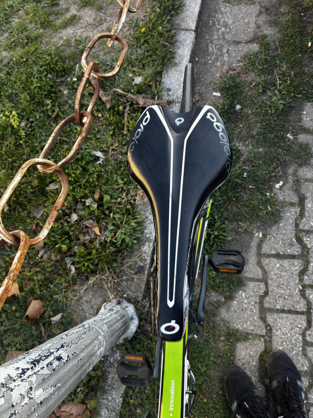 Felt F3 full carbon road bike