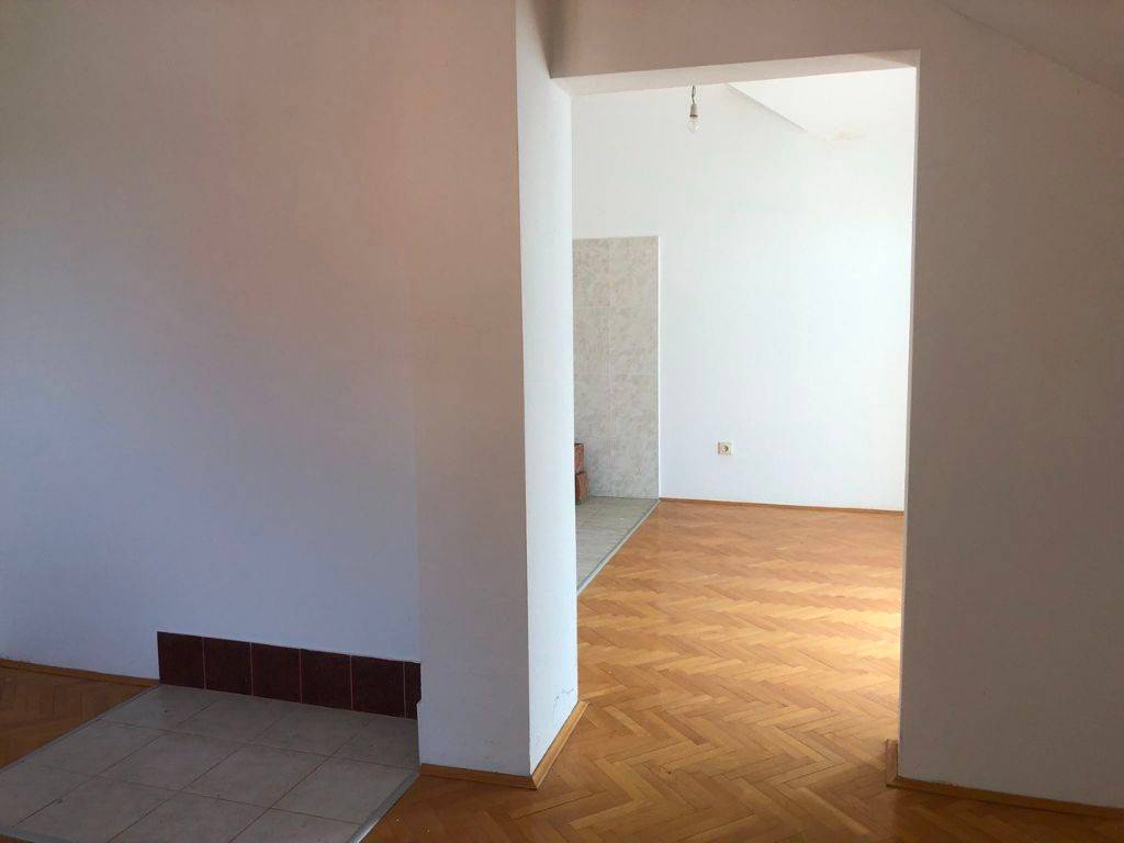 Trosobni stan Kesara, Batajnica, Beograd