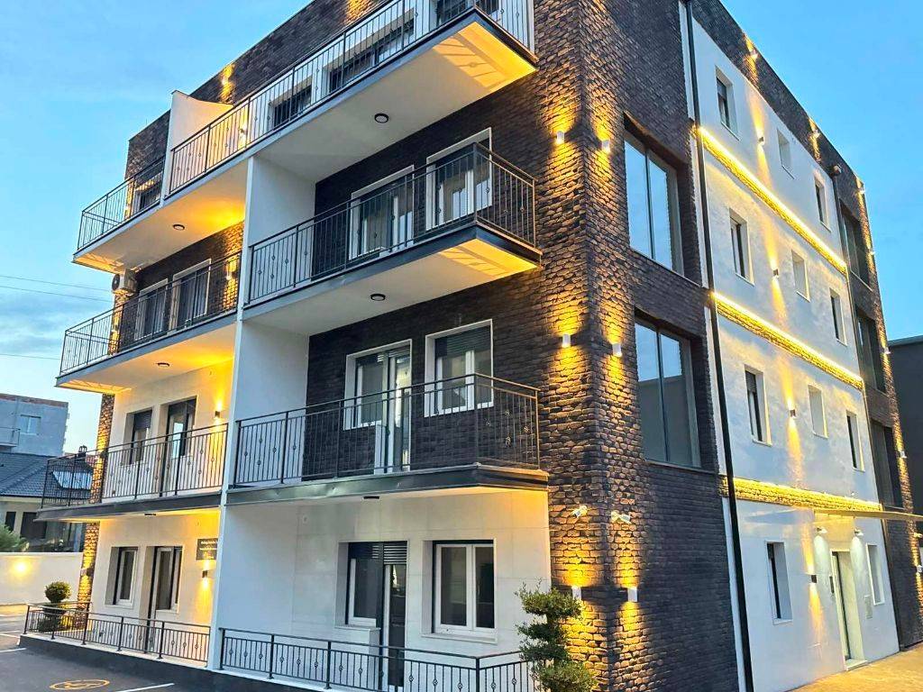 Dvosobni stan Miodraga Petrovića Čkalje 25, Surčin Centar, Beograd