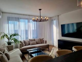 Trosobni stan Jurija Gagarina, Savski kej, Beograd