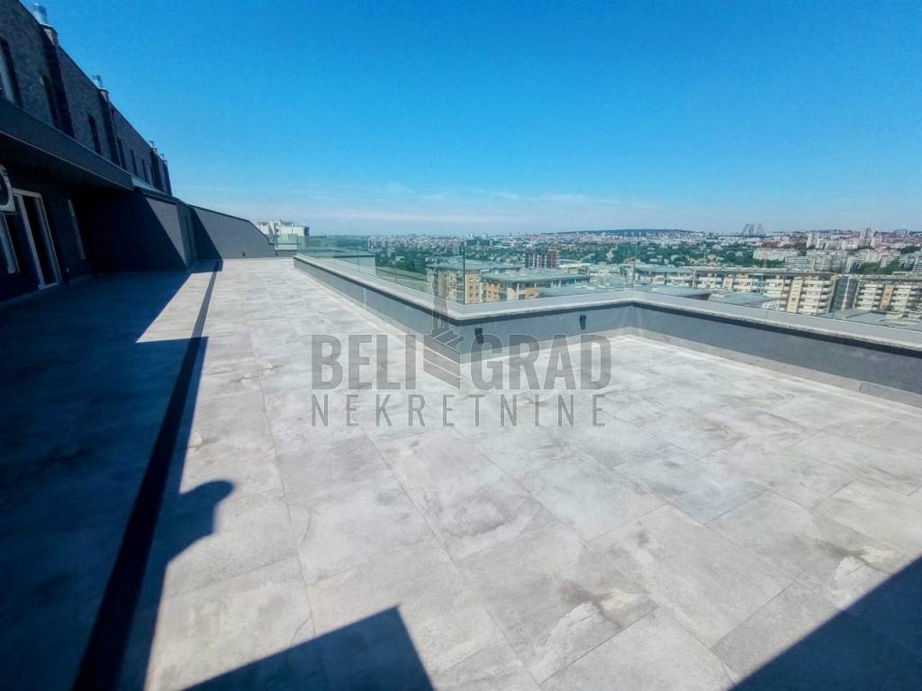 Četvorosobni stan Vojvode Stepe, Voždovac centar, Beograd