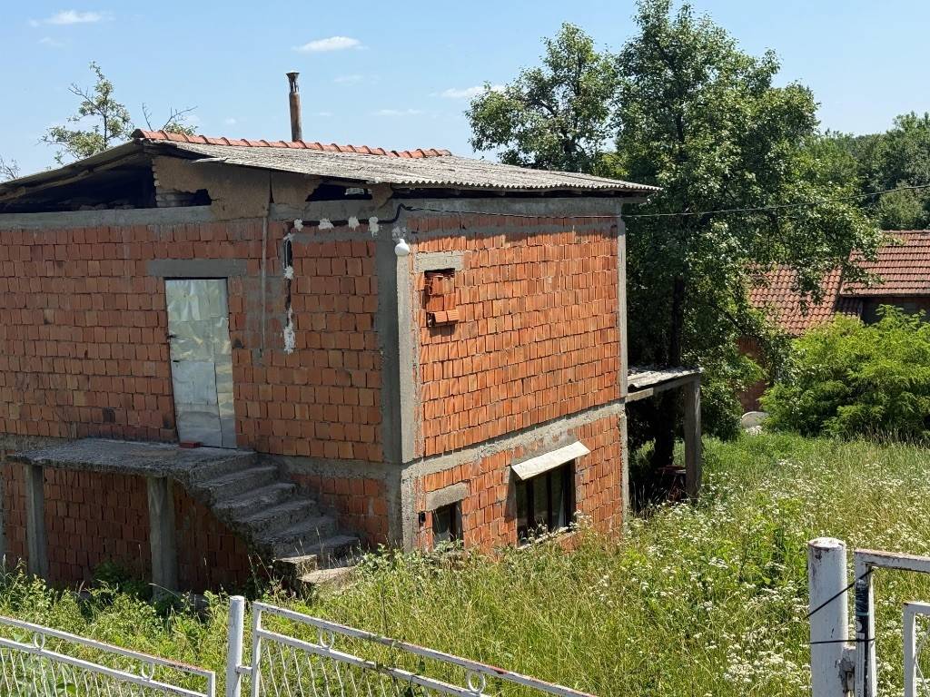 Vikendica, novo, 80 m², Beli Potok - Pinosava - Zuce, Beograd