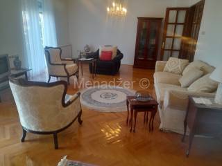 Samostalna porodična vila Dragana Lukića, Višnjica - Slanci, Beograd