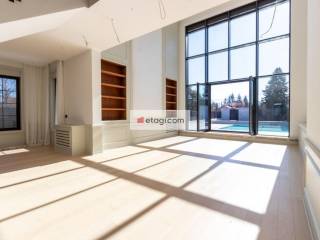 Samostalna porodična vila 245 m², novo, Beograd
