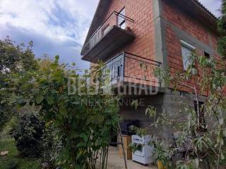 Samostalna porodična vila Kosmajska, Rogača - Parcani - Stojnik, Beograd