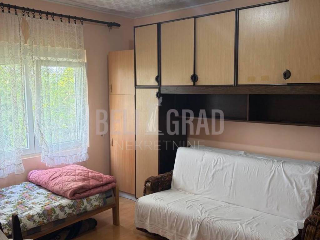 Samostalna porodična vila Potes selo, Vrbovno - Stepojevac, Beograd