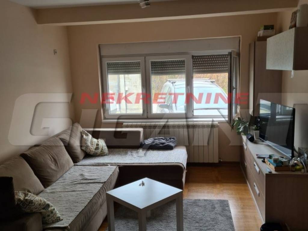 Samostalna porodična vila Stari Vinogradi, Cvetanova ćuprija - Veliki Mokri Lug, Beograd