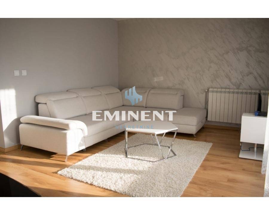 Samostalna porodična vila 200 m², novo, Ledine, Beograd