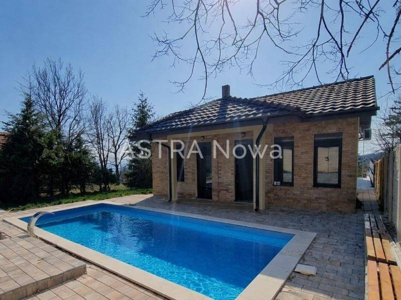 Samostalna porodična vila 184 m², novo, Beli Potok - Pinosava - Zuce, Beograd