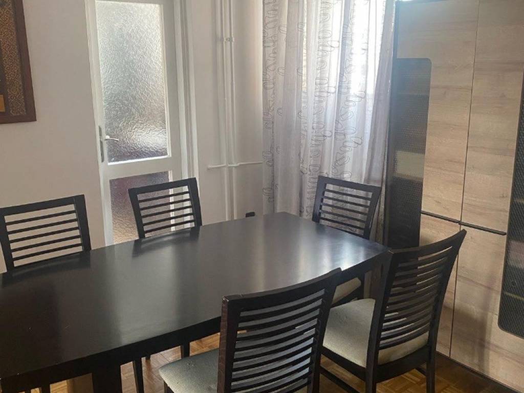 Trosobni stan O. brigada, Blok 70, Beograd