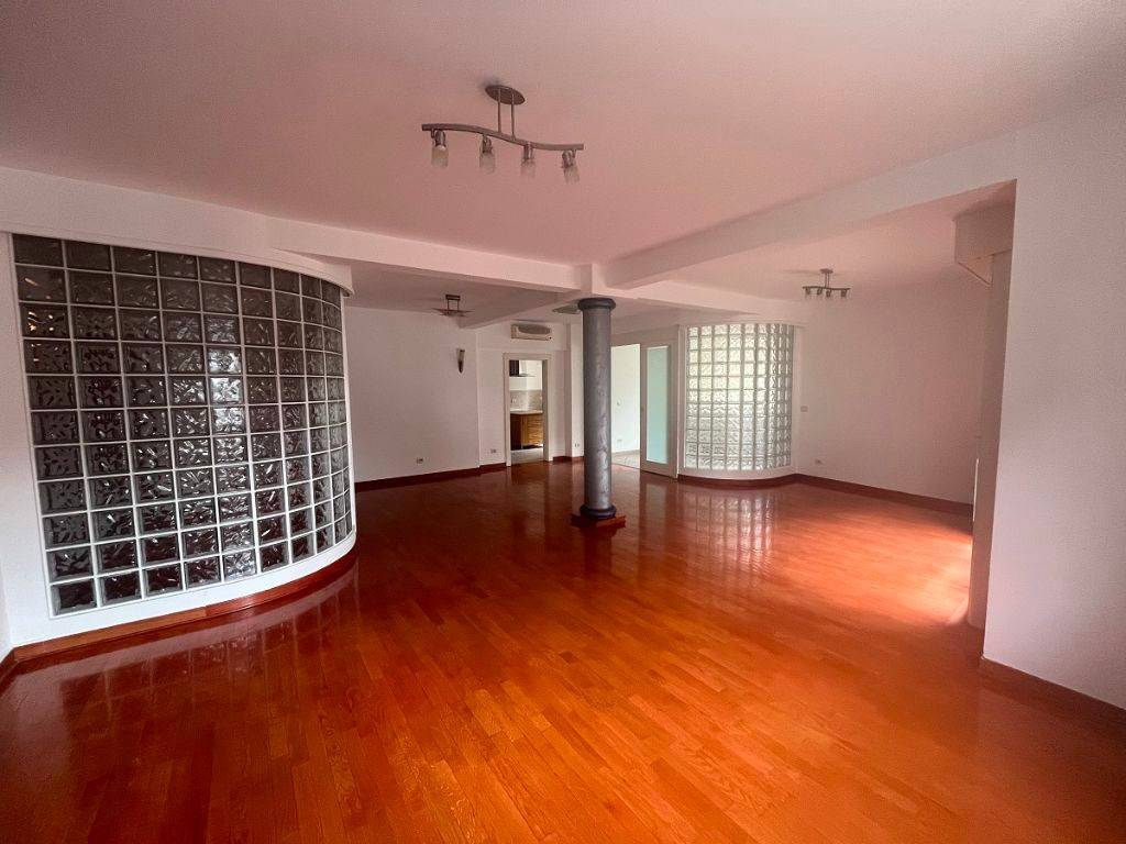 Stan Patrijarha Varnave, Hram Svetog Save - Neimar - Čubura, Beograd
