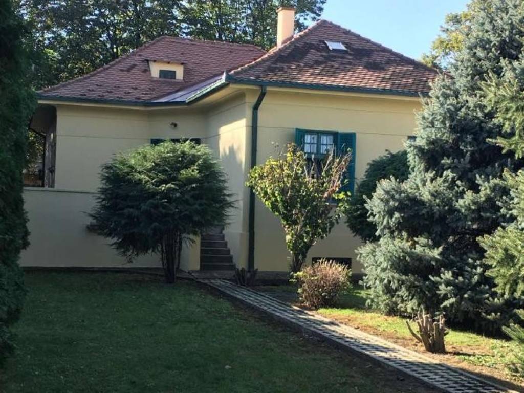 Samostalna porodična vila 170 m², u dobrom stanju, Vojlovica, Pančevo