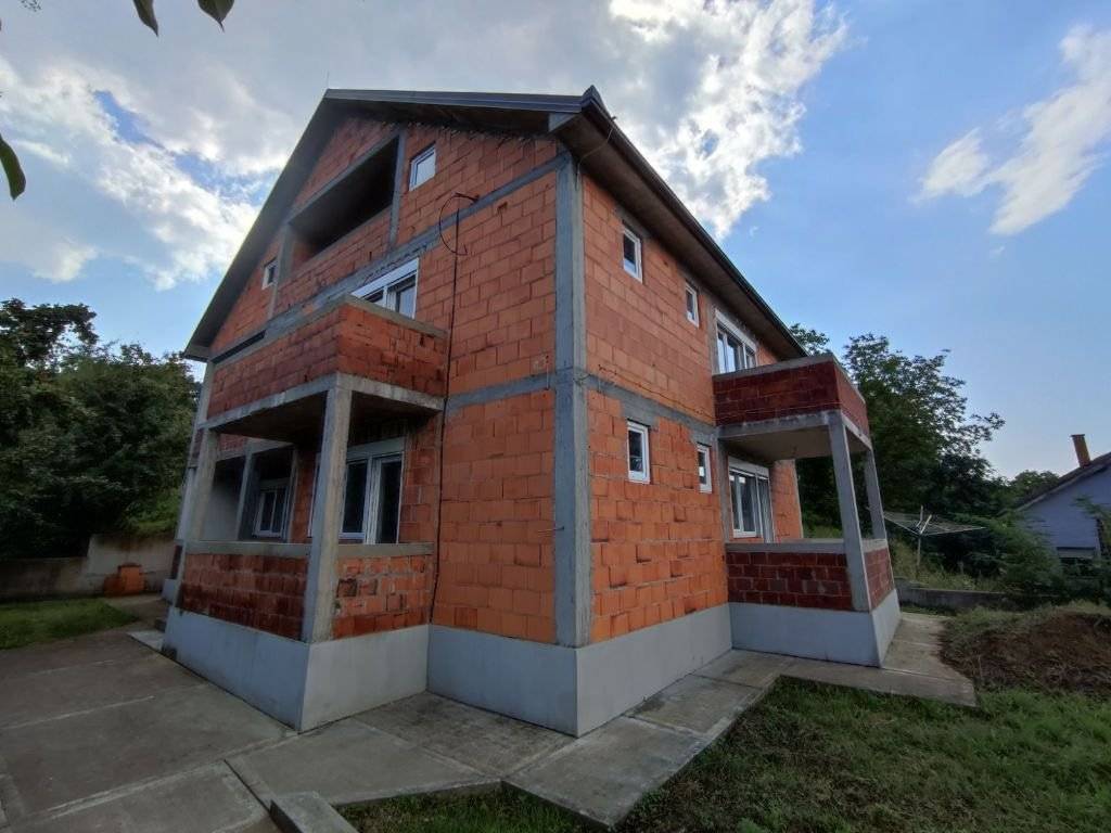 Stan Lenke Dunđerski, Vrdnik, Irig