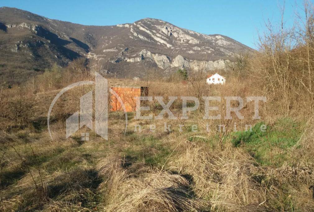 Poljoprivredno zemljište za Prodaja