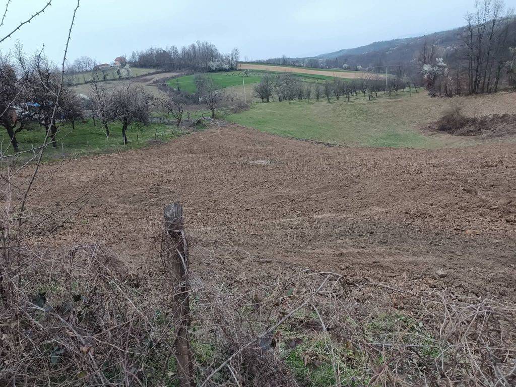 Poljoprivredno zemljište za Prodaja