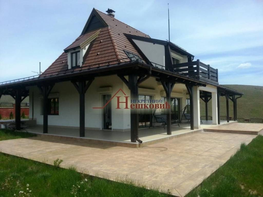 Samostalna porodična kuća 270 m², Kremna, Radusa, Užice