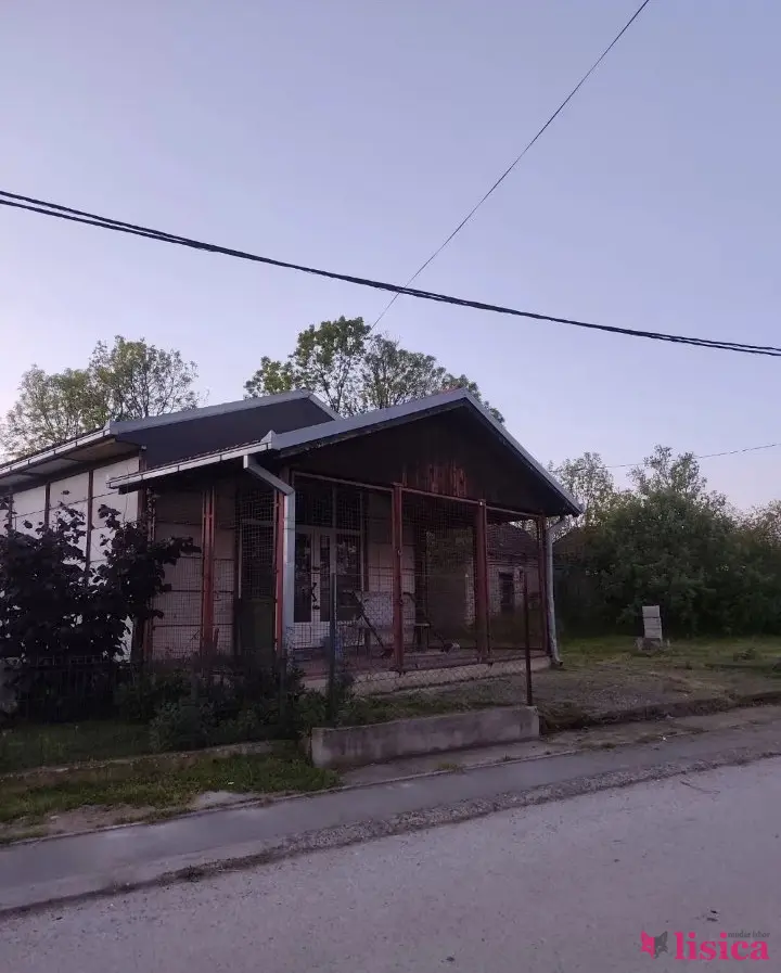 Lokal i plac u Lajkovcu