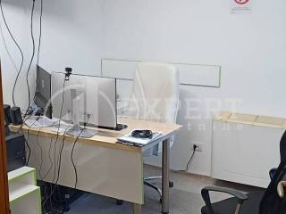 Poslovni prostor za Izdavanje