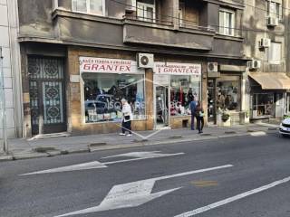 Poslovni prostor za Izdavanje