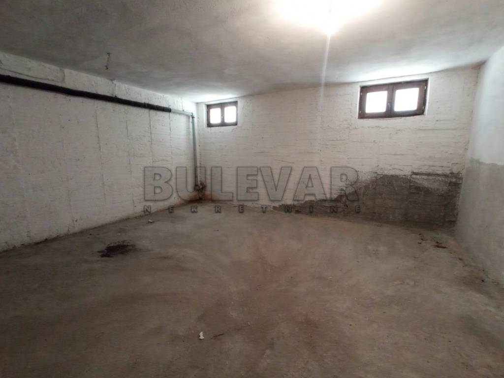Poslovni prostor za Izdavanje
