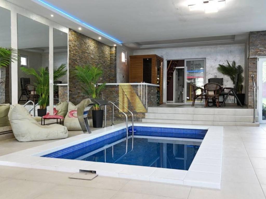 Vikendica, u dobrom stanju, 150 m², Centar, Žabalj