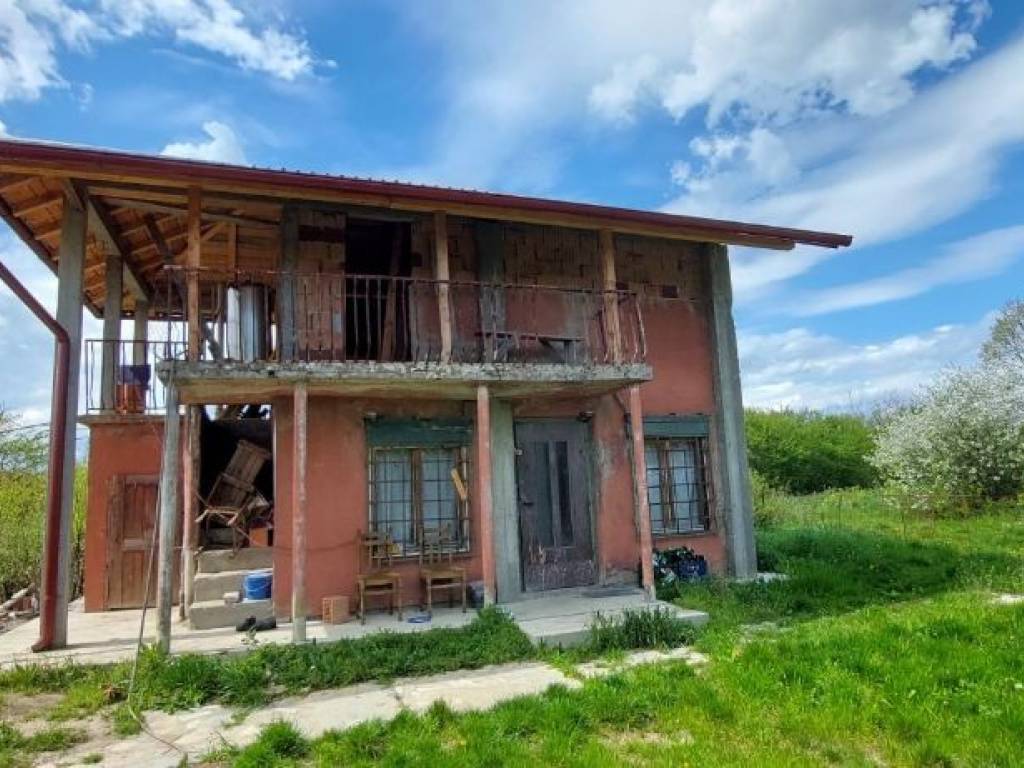 Vikendica, odlično stanje, 23 m², Deč, Pećinci