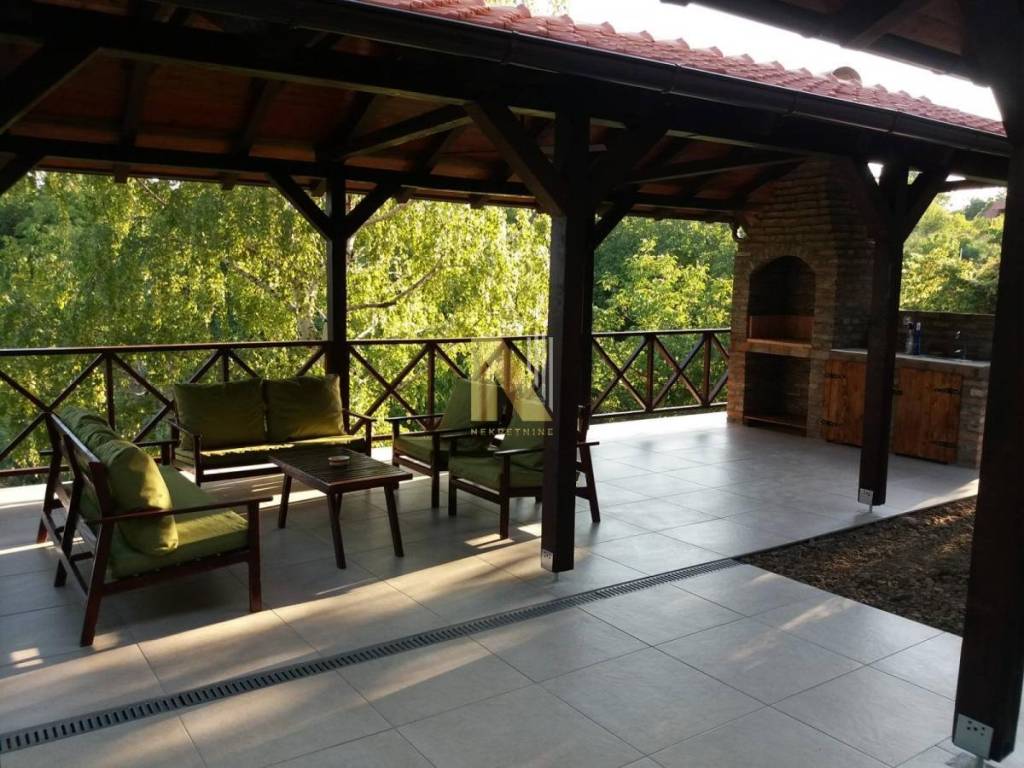 Samostalna porodična vila 94 m², Inđija