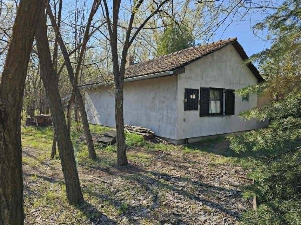 Vikendica, odlično stanje, 60 m², Centar 1, Subotica