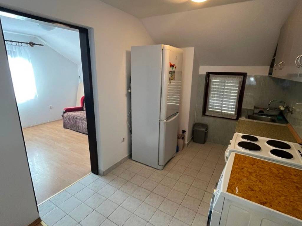 Trosobni stan Slobodana Jovica 3g, Jajinci, Beograd