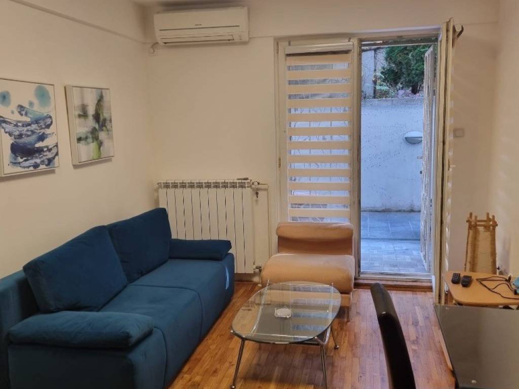 Dvosobni stan Bulevar Oslobodjenja, Kumodraž, Beograd