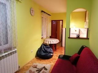 Dvosobni stan 30 m², Žarkovo, Beograd