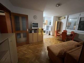 Dvosobni stan u dobrom stanju, treći sprat, Podbara - Savina, Novi Sad